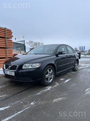 Black Volvo S40 2009 in Gulbene, with an engine capacity of 1.60 L and mileage of 311 thousand km for 2800 €, photo  on AUTOMOTO.COM.LV