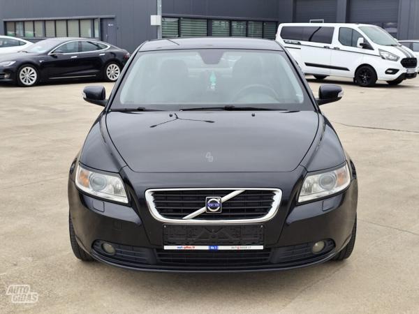 Melns Volvo S40 2009 Šauļi, ar dzinēja tilpumu 1.60 L un nobraukumu 260 tūkst. km par 3550 €, foto 3 vietnē AUTOMOTO.COM.LV