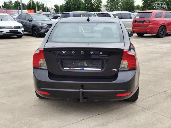 Melns Volvo S40 2009 Šauļi, ar dzinēja tilpumu 1.60 L un nobraukumu 260 tūkst. km par 3550 €, foto 6 vietnē AUTOMOTO.COM.LV