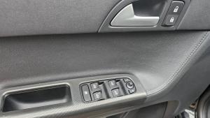 Melns Volvo S40 2009 Rīga, ar dzinēja tilpumu 2.40 L un nobraukumu 281 tūkst. km par 3950 €, foto 13 vietnē AUTOMOTO.COM.LV