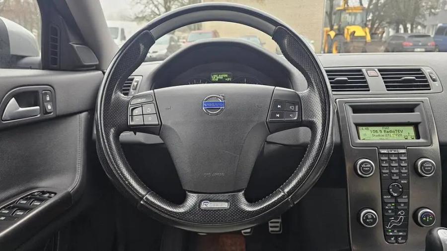 Melns Volvo S40 2009 Rīga, ar dzinēja tilpumu 2.40 L un nobraukumu 281 tūkst. km par 3950 €, foto 15 vietnē AUTOMOTO.COM.LV