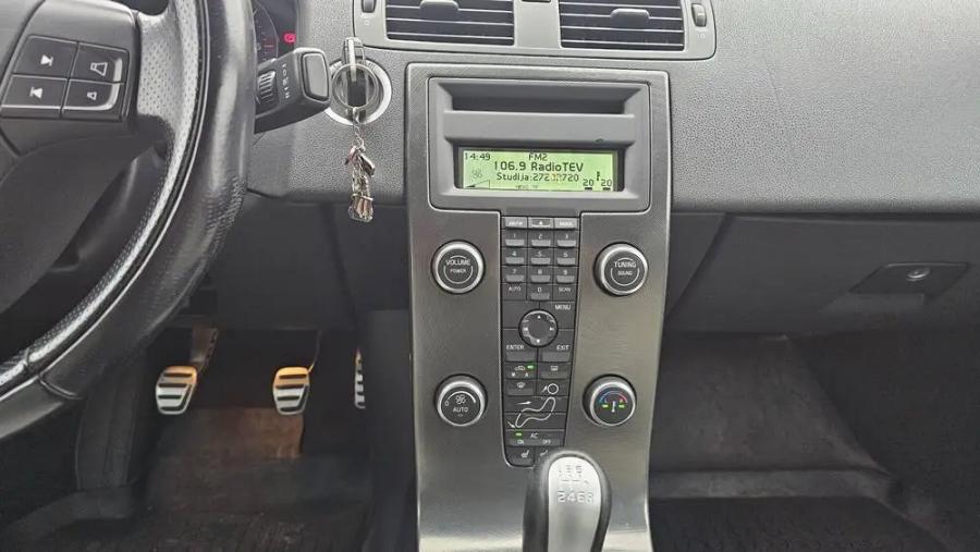 Melns Volvo S40 2009 Rīga, ar dzinēja tilpumu 2.40 L un nobraukumu 281 tūkst. km par 3950 €, foto 19 vietnē AUTOMOTO.COM.LV