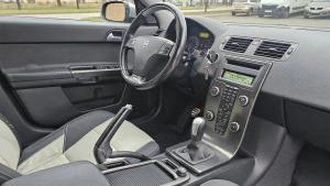 Melns Volvo S40 2009 Rīga, ar dzinēja tilpumu 2.40 L un nobraukumu 281 tūkst. km par 3950 €, foto 22 vietnē AUTOMOTO.COM.LV