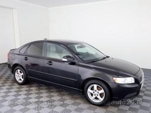 Melns Volvo S40 2010 Tallina, ar dzinēja tilpumu 1.60 L un nobraukumu 312 tūkst. km par 1999 €, foto  vietnē AUTOMOTO.COM.LV