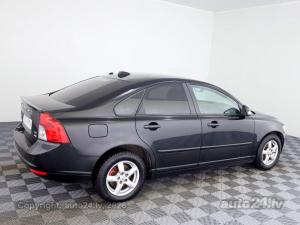 Melns Volvo S40 2010 Tallina, ar dzinēja tilpumu 1.60 L un nobraukumu 312 tūkst. km par 1999 €, foto 3 vietnē AUTOMOTO.COM.LV