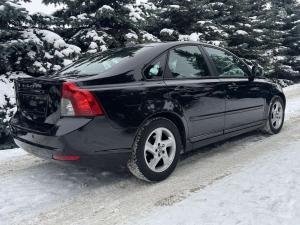 Melns Volvo S40 2010 Utena, ar dzinēja tilpumu 1.60 L un nobraukumu 269 tūkst. km par 3250 €, foto 3 vietnē AUTOMOTO.COM.LV
