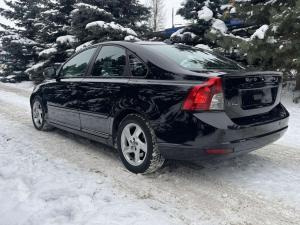 Melns Volvo S40 2010 Utena, ar dzinēja tilpumu 1.60 L un nobraukumu 269 tūkst. km par 3250 €, foto 5 vietnē AUTOMOTO.COM.LV
