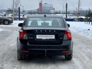 Melns Volvo S40 2010 Viļņa, ar dzinēja tilpumu 1.56 L un nobraukumu 180 tūkst. km par 2790 €, foto 8 vietnē AUTOMOTO.COM.LV
