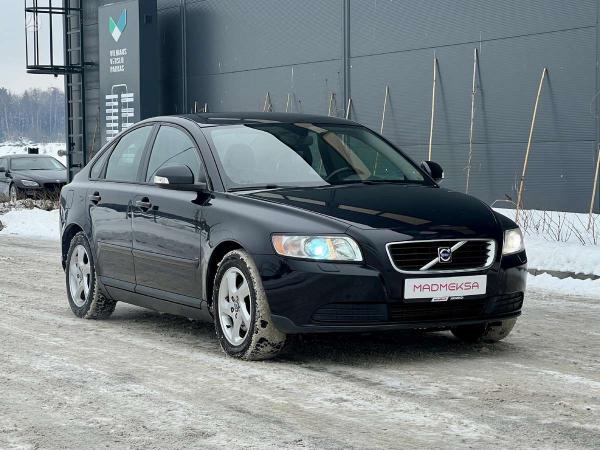 Melns Volvo S40 2010 Viļņa, ar dzinēja tilpumu 1.56 L un nobraukumu 180 tūkst. km par 2790 €, foto 9 vietnē AUTOMOTO.COM.LV