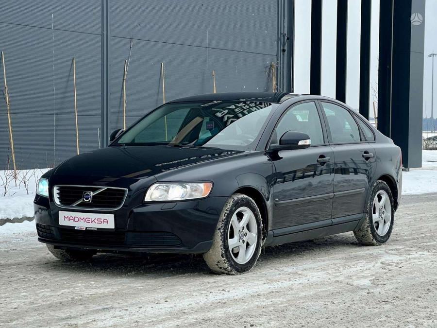 Melns Volvo S40 2010 Viļņa, ar dzinēja tilpumu 1.56 L un nobraukumu 180 tūkst. km par 2790 €, foto 11 vietnē AUTOMOTO.COM.LV