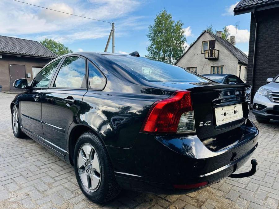 Black Volvo S40 2010 in Kaunas, with an engine capacity of 1.56 L and mileage of 303 thousand km for 3250 €, photo 5 on AUTOMOTO.COM.LV