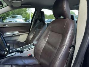 Black Volvo S40 2010 in Kaunas, with an engine capacity of 1.56 L and mileage of 303 thousand km for 3250 €, photo 12 on AUTOMOTO.COM.LV