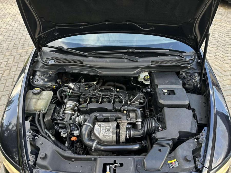 Black Volvo S40 2010 in Kaunas, with an engine capacity of 1.56 L and mileage of 303 thousand km for 3250 €, photo 28 on AUTOMOTO.COM.LV