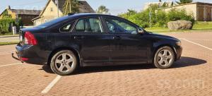 Melns Volvo S40 2010 Jēkabpils, ar dzinēja tilpumu 2.00 L un nobraukumu 235 tūkst. km par 1600 €, foto 8 vietnē AUTOMOTO.COM.LV