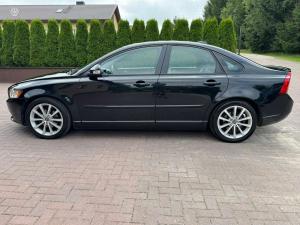 Black Volvo S40 2010 in Utena, with an engine capacity of 1.56 L and mileage of 209 thousand km for 3650 €, photo 3 on AUTOMOTO.COM.LV