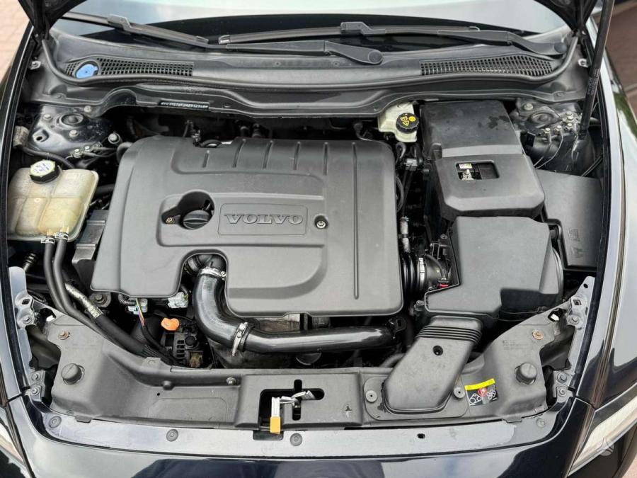 Black Volvo S40 2010 in Utena, with an engine capacity of 1.56 L and mileage of 209 thousand km for 3650 €, photo 20 on AUTOMOTO.COM.LV