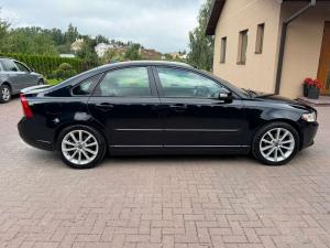 Black Volvo S40 2010 in Utena, with an engine capacity of 1.56 L and mileage of 209 thousand km for 3599 €, photo 4 on AUTOMOTO.COM.LV