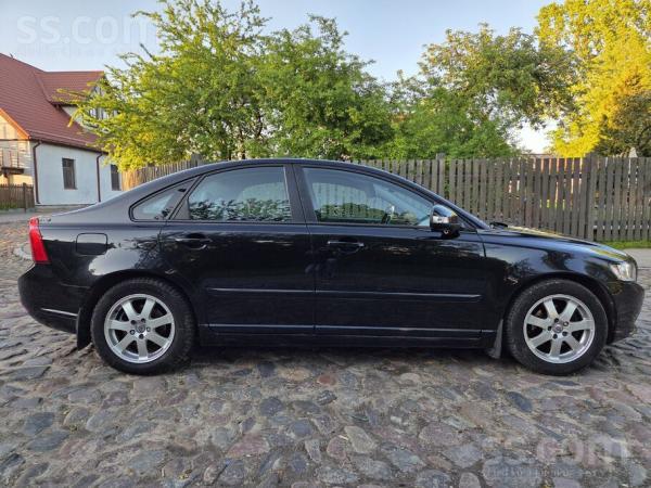 Black Volvo S40 2011 in Jelgava, with an engine capacity of 1.60 L and mileage of 0 thousand km for 5500 €, photo 7 on AUTOMOTO.COM.LV