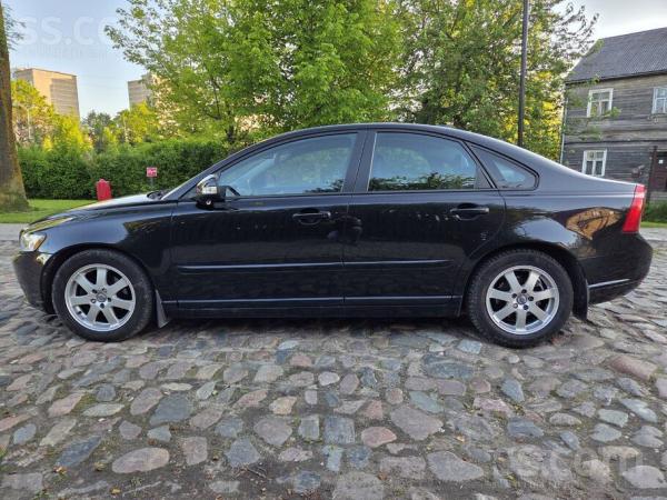 Black Volvo S40 2011 in Jelgava, with an engine capacity of 1.60 L and mileage of 0 thousand km for 5500 €, photo 8 on AUTOMOTO.COM.LV