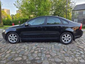 Black Volvo S40 2011 in Jelgava, with an engine capacity of 1.60 L and mileage of 0 thousand km for 5500 €, photo 8 on AUTOMOTO.COM.LV