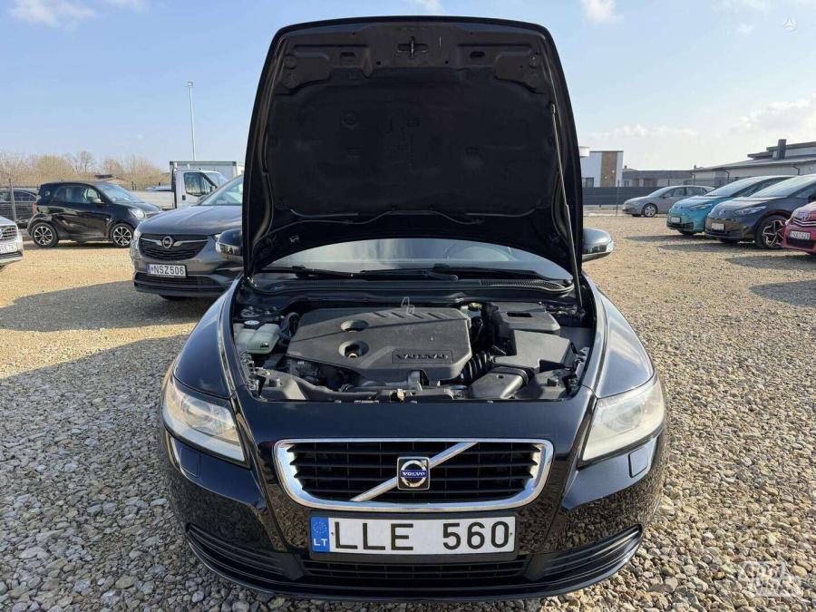Melns Volvo S40 2011 Šauļi, ar dzinēja tilpumu 1.60 L un nobraukumu 222 tūkst. km par 3900 €, foto 19 vietnē AUTOMOTO.COM.LV