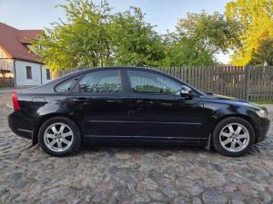 Black Volvo S40 2011 in Riga, with an engine capacity of 1.60 L and mileage of 247 thousand km for 5500 €, photo 10 on AUTOMOTO.COM.LV