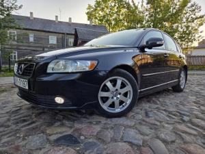 Black Volvo S40 2011 in Riga, with an engine capacity of 1.60 L and mileage of 247 thousand km for 5500 €, photo 15 on AUTOMOTO.COM.LV
