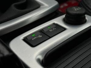 Black Volvo S40 2011 in Riga, with an engine capacity of 1.60 L and mileage of 247 thousand km for 5500 €, photo 19 on AUTOMOTO.COM.LV