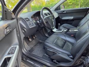Black Volvo S40 2011 in Riga, with an engine capacity of 1.60 L and mileage of 247 thousand km for 5500 €, photo 20 on AUTOMOTO.COM.LV