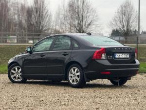 Black Volvo S40 2011 in Riga, with an engine capacity of 1.60 L and mileage of 247 thousand km for 5500 €, photo 38 on AUTOMOTO.COM.LV