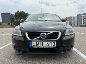 Black Volvo S40 2011 in Vilnius, with an engine capacity of 1.60 L and mileage of 247 thousand km for 2800 €, photo 3 on AUTOMOTO.COM.LV