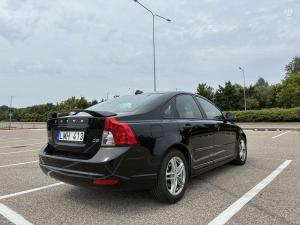 Black Volvo S40 2011 in Vilnius, with an engine capacity of 1.60 L and mileage of 247 thousand km for 2800 €, photo 6 on AUTOMOTO.COM.LV