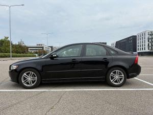 Black Volvo S40 2011 in Vilnius, with an engine capacity of 1.60 L and mileage of 247 thousand km for 2800 €, photo 9 on AUTOMOTO.COM.LV