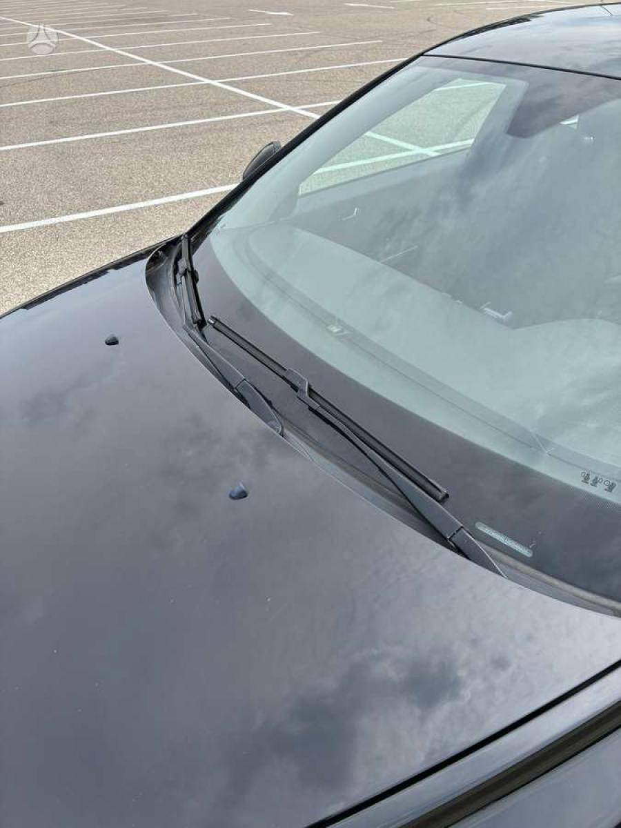 Black Volvo S40 2011 in Vilnius, with an engine capacity of 1.60 L and mileage of 247 thousand km for 2800 €, photo 12 on AUTOMOTO.COM.LV