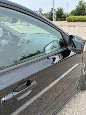 Black Volvo S40 2011 in Vilnius, with an engine capacity of 1.60 L and mileage of 247 thousand km for 2800 €, photo 17 on AUTOMOTO.COM.LV