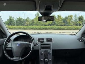 Black Volvo S40 2011 in Vilnius, with an engine capacity of 1.60 L and mileage of 247 thousand km for 2800 €, photo 25 on AUTOMOTO.COM.LV