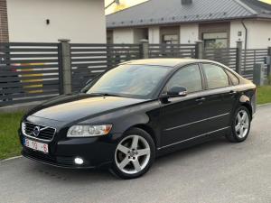 Melns Volvo S40 2012 Jelgava, ar dzinēja tilpumu 1.60 L un nobraukumu 295 tūkst. km par 4950 €, foto  vietnē AUTOMOTO.COM.LV