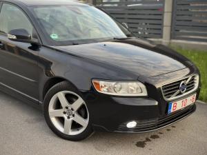 Melns Volvo S40 2012 Jelgava, ar dzinēja tilpumu 1.60 L un nobraukumu 295 tūkst. km par 4950 €, foto 5 vietnē AUTOMOTO.COM.LV