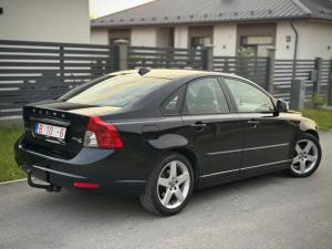 Melns Volvo S40 2012 Jelgava, ar dzinēja tilpumu 1.60 L un nobraukumu 295 tūkst. km par 4950 €, foto 6 vietnē AUTOMOTO.COM.LV