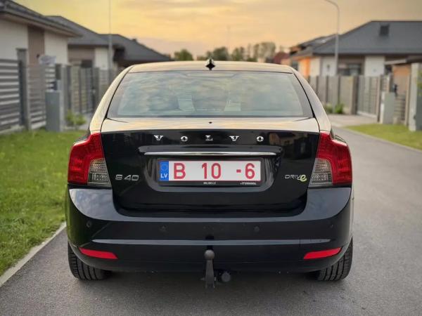 Melns Volvo S40 2012 Jelgava, ar dzinēja tilpumu 1.60 L un nobraukumu 295 tūkst. km par 4950 €, foto 6 vietnē AUTOMOTO.COM.LV