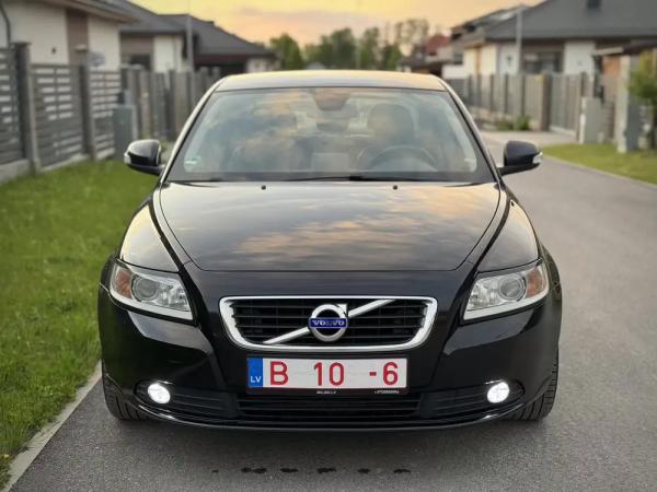 Melns Volvo S40 2012 Jelgava, ar dzinēja tilpumu 1.60 L un nobraukumu 295 tūkst. km par 4950 €, foto 7 vietnē AUTOMOTO.COM.LV