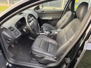 Melns Volvo S40 2012 Jelgava, ar dzinēja tilpumu 1.60 L un nobraukumu 295 tūkst. km par 4950 €, foto 9 vietnē AUTOMOTO.COM.LV