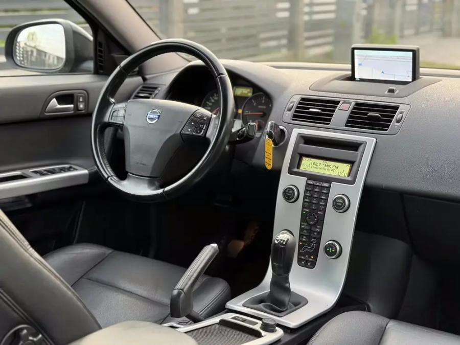 Melns Volvo S40 2012 Jelgava, ar dzinēja tilpumu 1.60 L un nobraukumu 295 tūkst. km par 4950 €, foto 13 vietnē AUTOMOTO.COM.LV