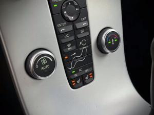 Melns Volvo S40 2012 Jelgava, ar dzinēja tilpumu 1.60 L un nobraukumu 295 tūkst. km par 4950 €, foto 14 vietnē AUTOMOTO.COM.LV