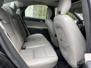 Black Volvo S40 2004 in Riga, with an engine capacity of 2.00 L and mileage of 409 thousand km for 990 €, photo 13 on AUTOMOTO.COM.LV