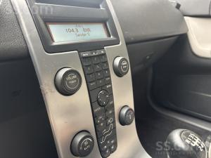 Black Volvo S40 2004 in Riga, with an engine capacity of 2.00 L and mileage of 409 thousand km for 990 €, photo 15 on AUTOMOTO.COM.LV