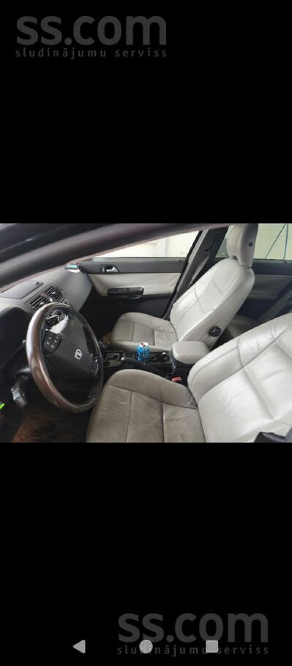 Zils Volvo S40 2005 Valmiera, ar dzinēja tilpumu 2.50 L un nobraukumu 305 tūkst. km par 800 €, foto 5 vietnē AUTOMOTO.COM.LV