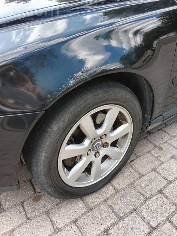 Zils Volvo S40 2005 Valmiera, ar dzinēja tilpumu 2.50 L un nobraukumu 305 tūkst. km par 800 €, foto 7 vietnē AUTOMOTO.COM.LV