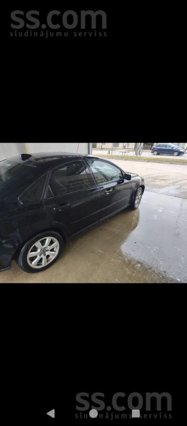 Zils Volvo S40 2005 Valmiera, ar dzinēja tilpumu 2.50 L un nobraukumu 305 tūkst. km par 800 €, foto 8 vietnē AUTOMOTO.COM.LV
