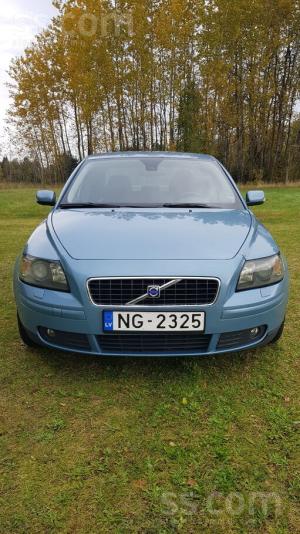 Volvo S40 2004 in Riga on AUTOMOTO.COM.LV Blue Volvo S40 2004 in Riga, with an engine capacity of 2.00 L and mileage of 0 thousand km for 1750 €, photo 1 on AUTOMOTO.COM.LV